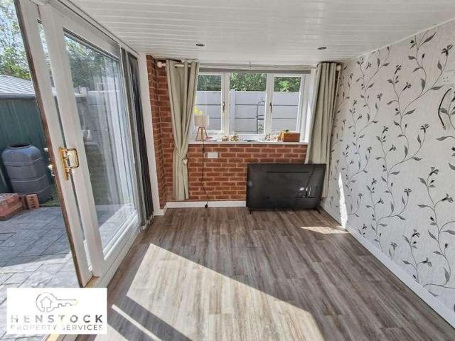 2 bed house for sale