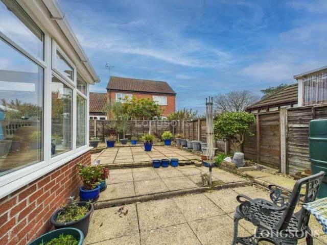 2 bed house for sale