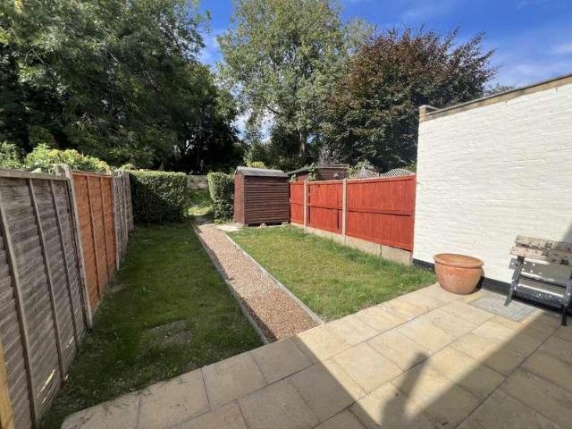 2 bed house for sale
