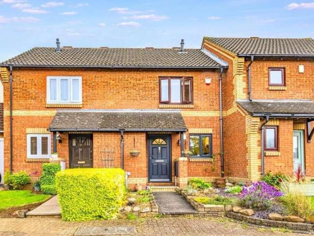 2 bed house for sale
