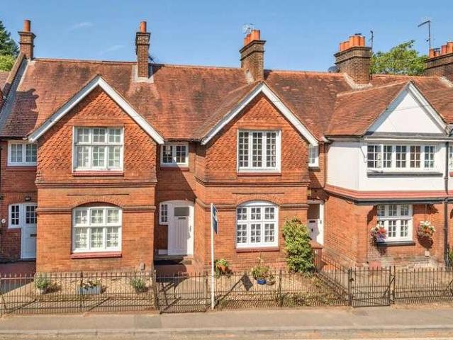 2 bed house for sale