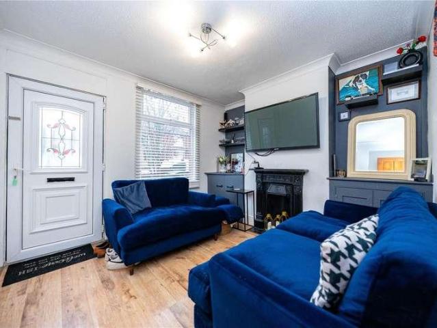 2 bed house for sale