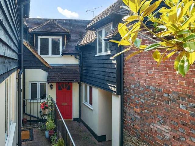 2 bed house for sale