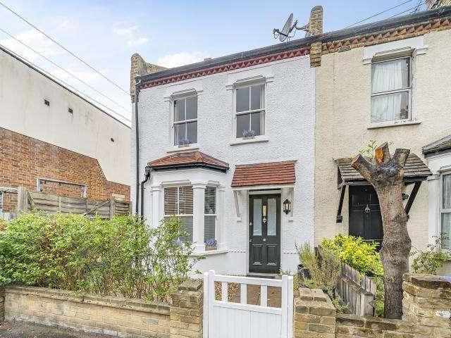 2 bed house for sale