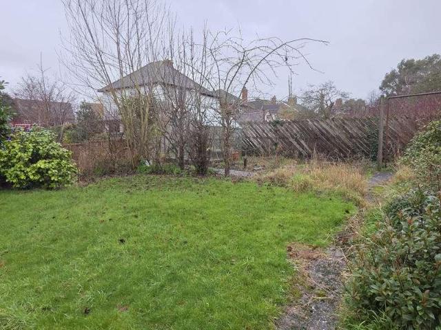 2 bed house for sale