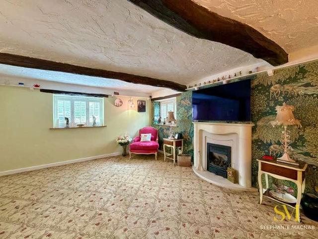 2 bed house for sale