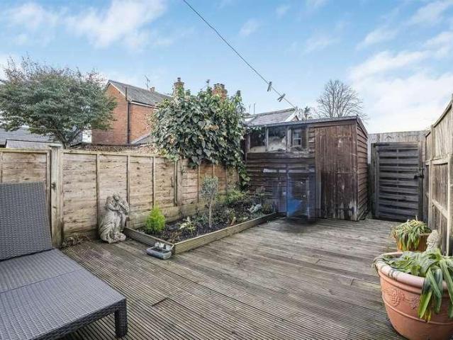 2 bed house for sale