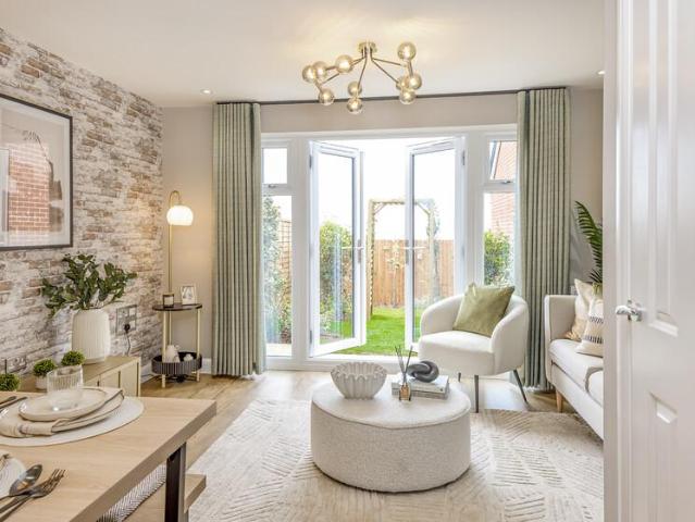 2 bed house for sale
