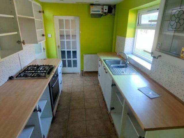 2 bed house for sale