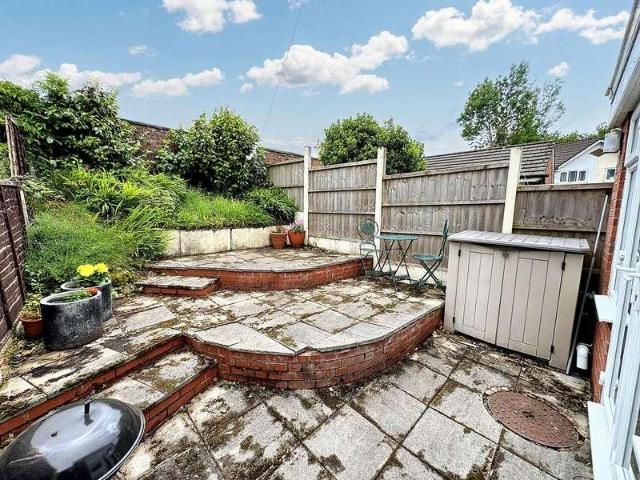 2 bed house for sale