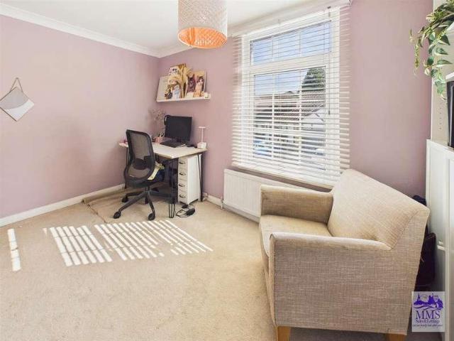 2 bed house for sale