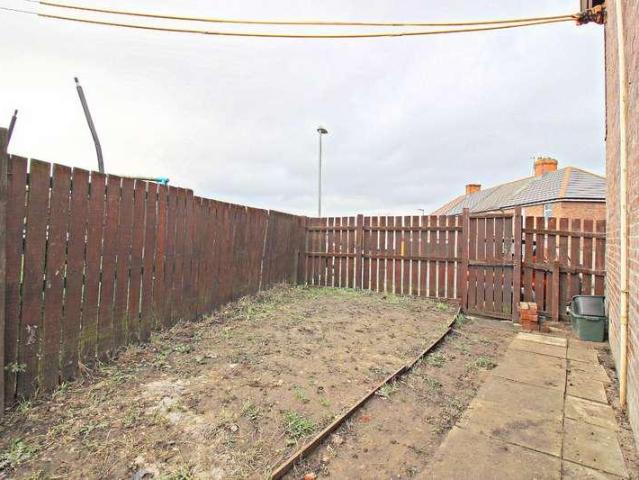 2 bed house for sale