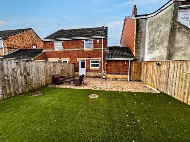 2 bed house for sale