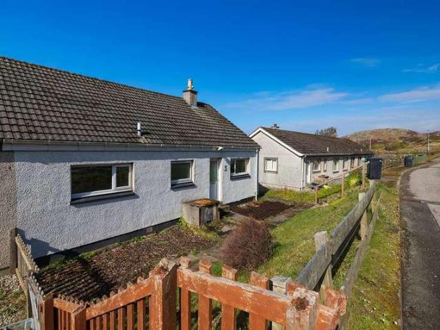 2 bed house for sale
