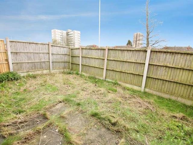 2 bed house for sale