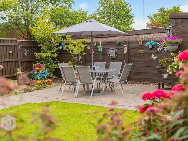 2 bed house for sale