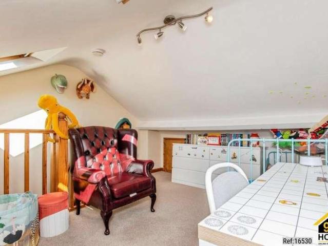 2 bed house for sale