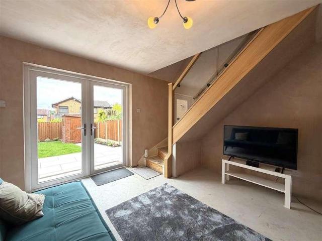 2 bed house for sale