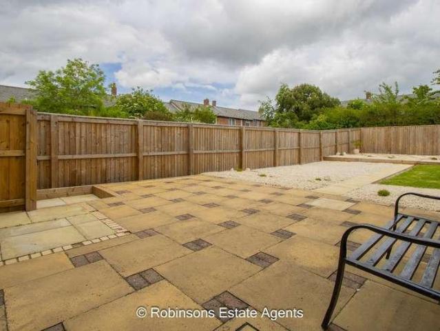 2 bed house for sale