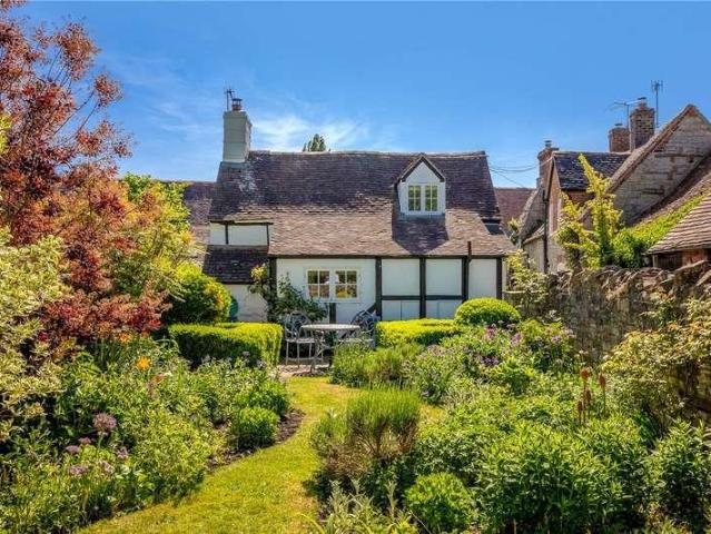 2 bed house for sale