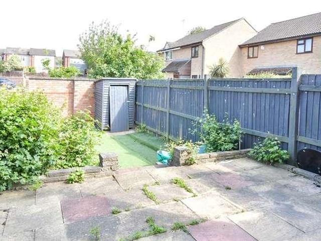 2 bed house for sale