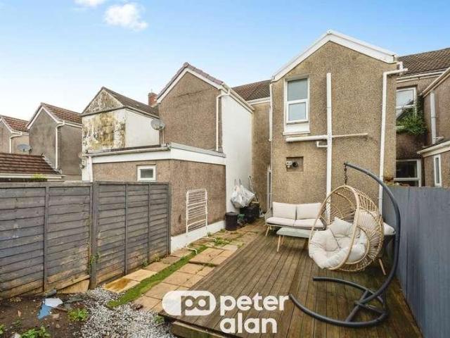 2 bed house for sale