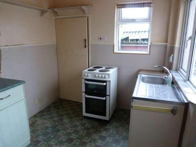 2 bed house for sale