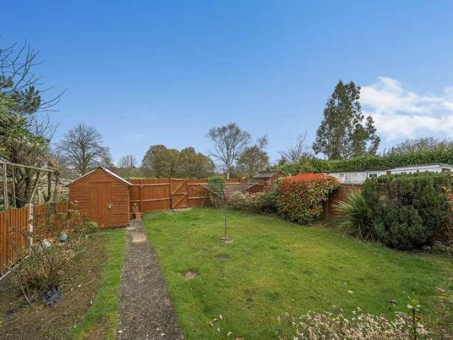 2 bed house for sale