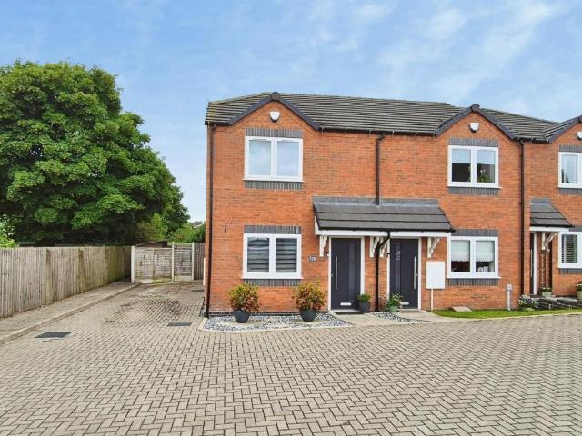 2 bed house for sale