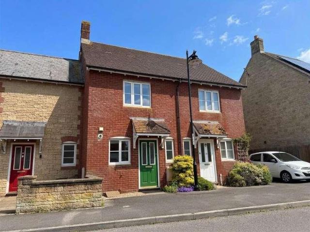2 bed house for sale