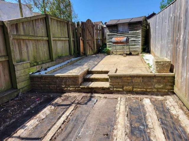 2 bed house for sale