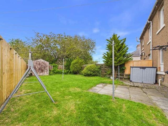 2 bed house for sale