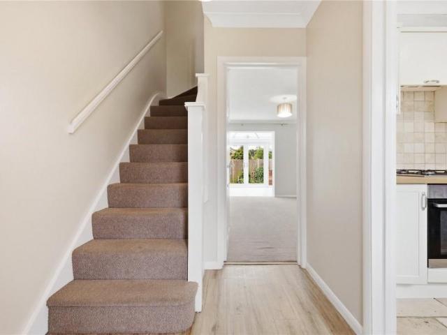 2 bed house for sale