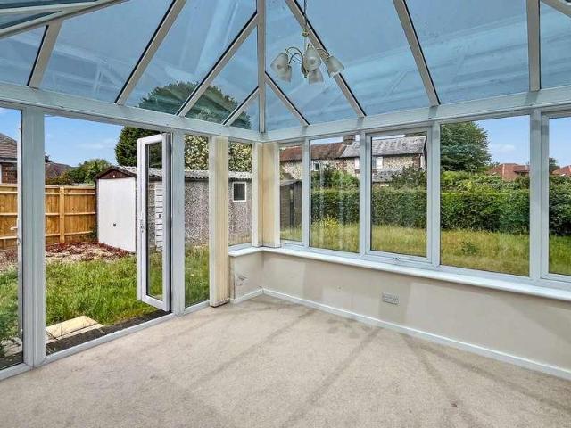 2 bed house for sale