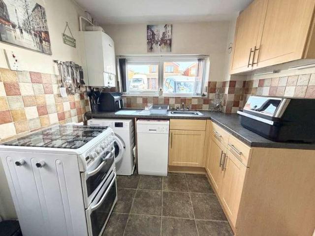 2 bed house for sale