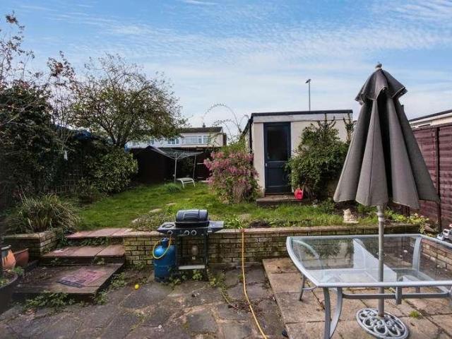 2 bed house for sale