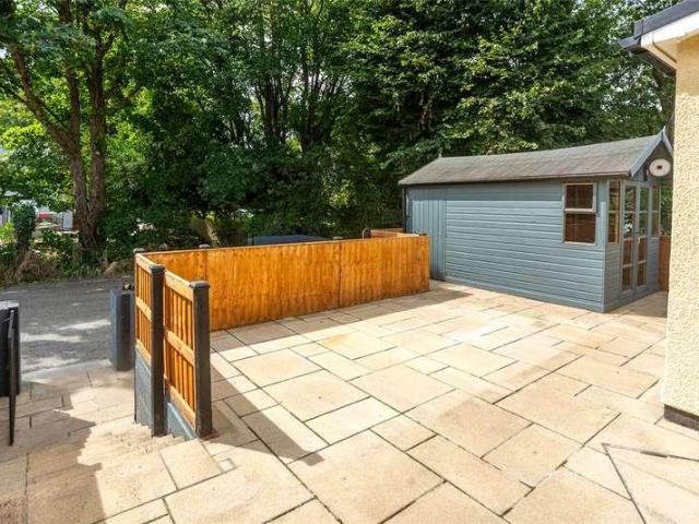 2 bed house for sale