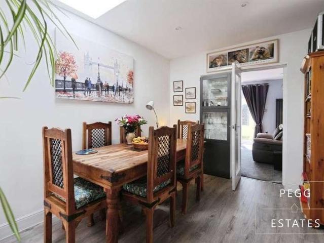 2 bed house for sale