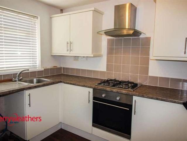 2 bed house for sale