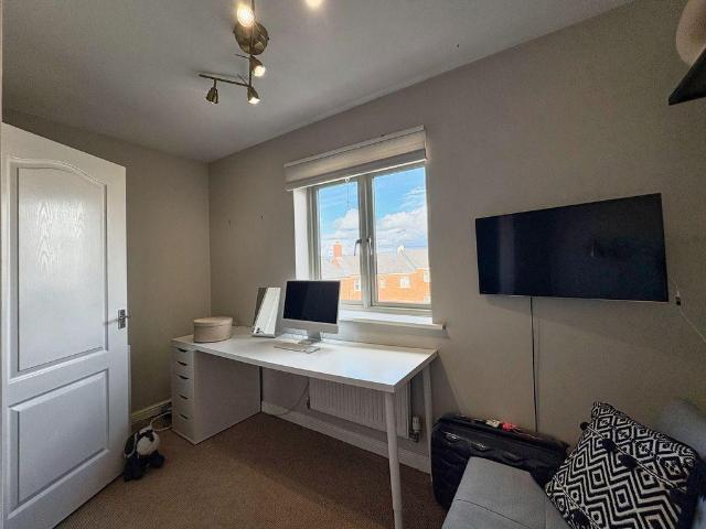 2 bed house for sale