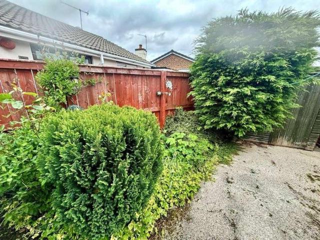 2 bed house for sale