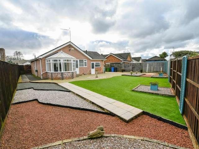 2 bed house for sale
