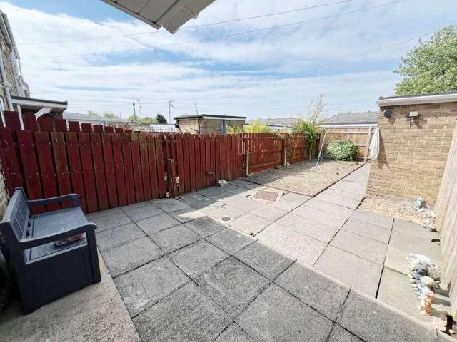 2 bed house for sale