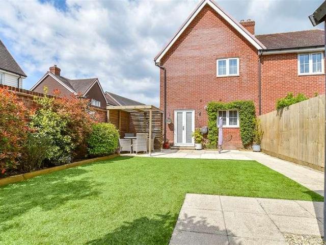 2 bed house for sale
