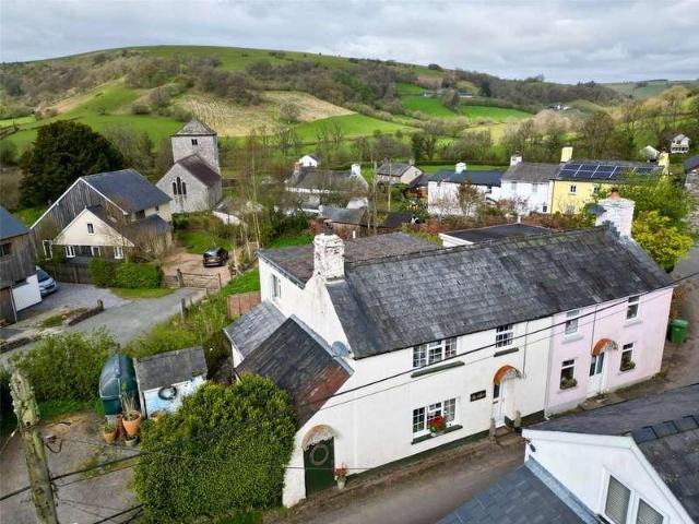 2 bed house for sale