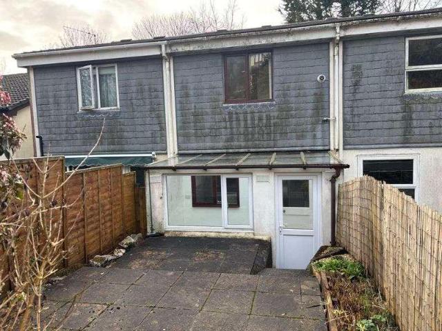 2 bed house for sale
