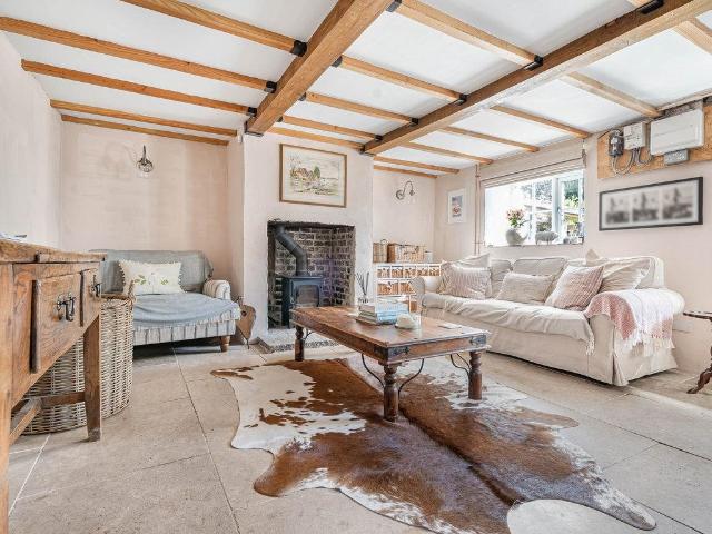 2 bed house for sale