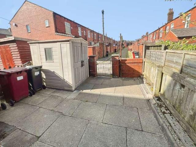 2 bed house for sale