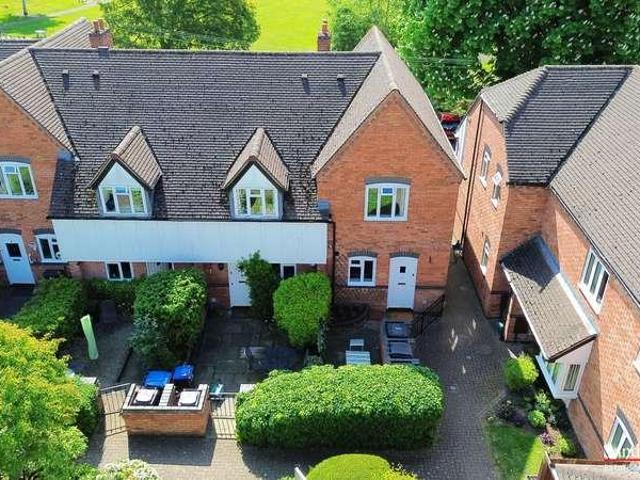 2 bed house for sale