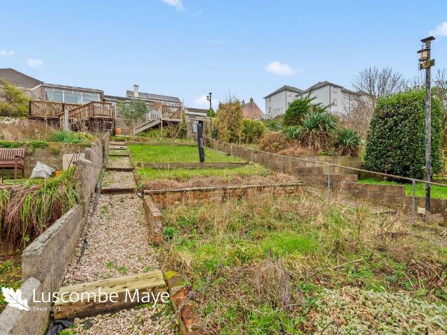 2 bed house for sale